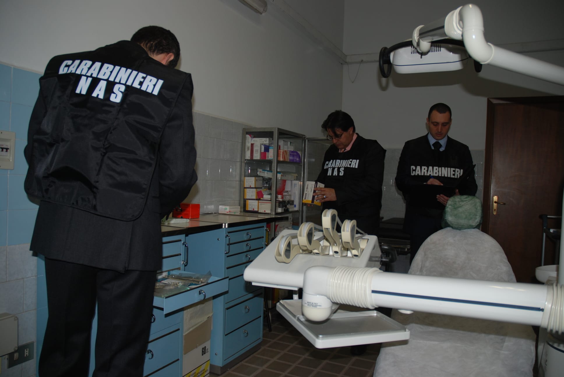 Laboratorio odontotecnico abusivo sequestro dai Nas in centro a ... Laboratorio odontotecnico abusivo sequestro dai Nas in centro a ...