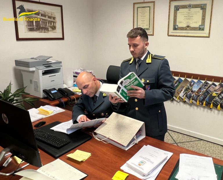 Maxi truffa sui fondi europei, quattro arresti. Vittime e base ... Maxi truffa sui fondi europei, quattro arresti. Vittime e base ...